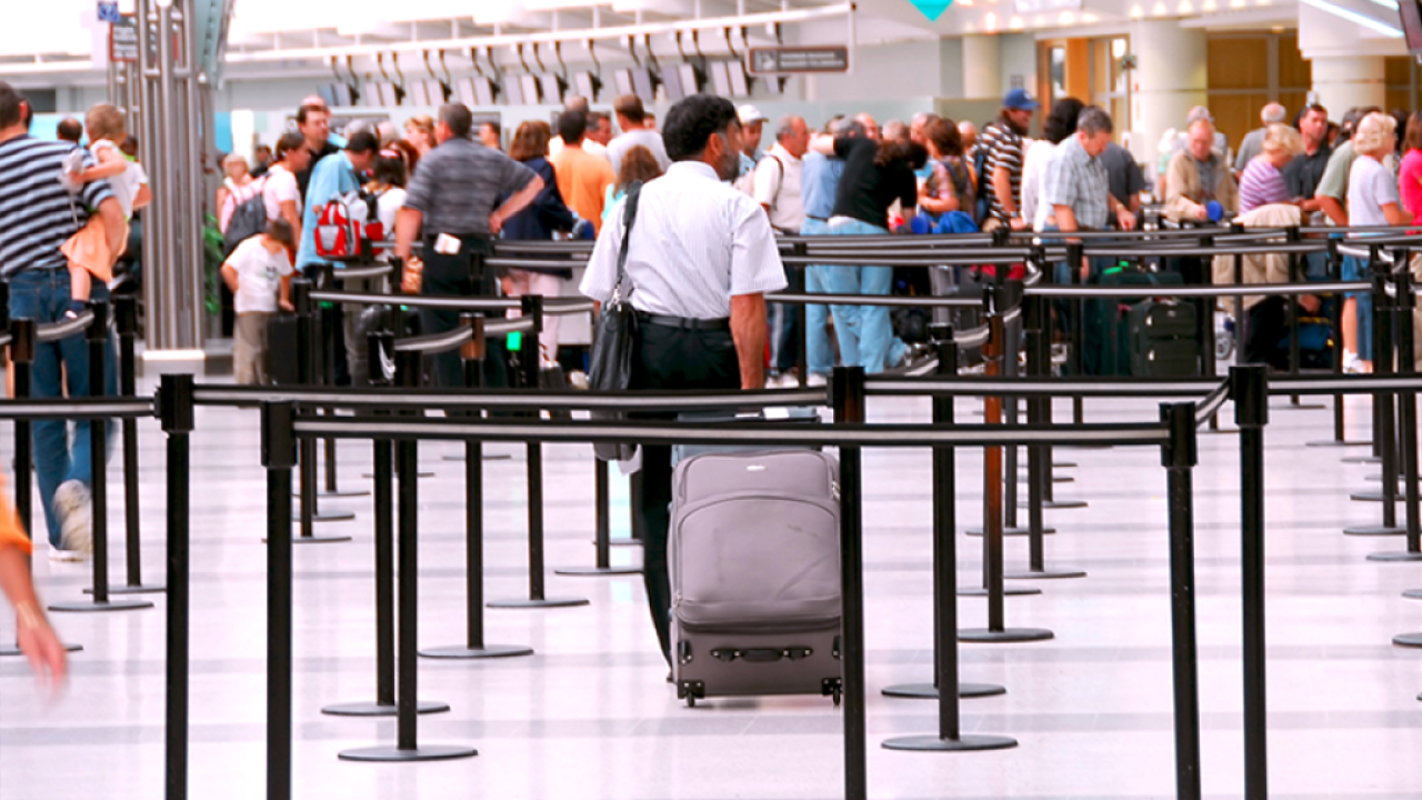 A demanda por viagens aéreas de passageiros cresceu 5,7% em novembro de ...